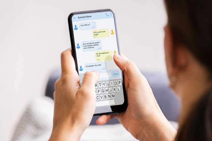 Will I lose my text messages if I remove my SIM card? - mobile|pains