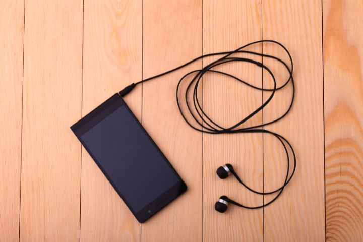 How Do I Control The Volume On My Lock Screen (Android)? - mobile|pains